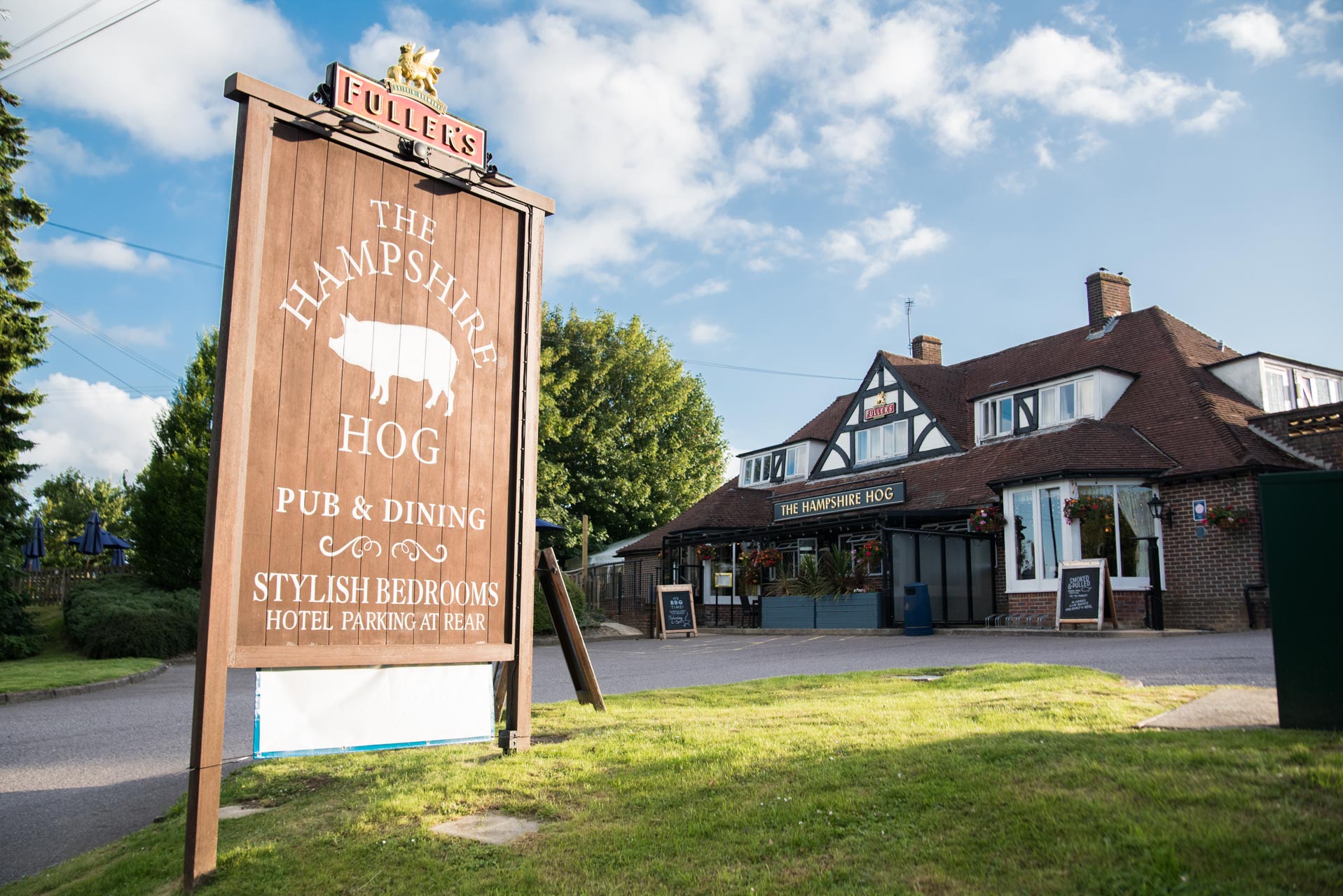 The Hampshire Hog - Fuller's Pub and Hotel in Clanfield village